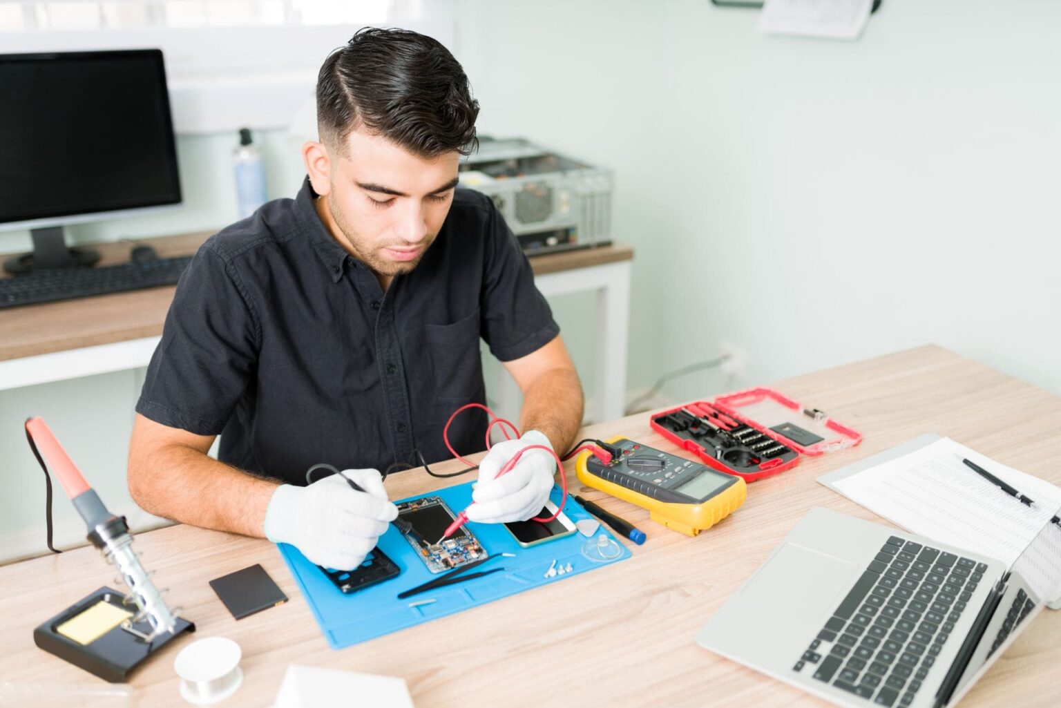 How Long Does It Take to Learn Mobile Phone Repairing Properly? - Prizm ...